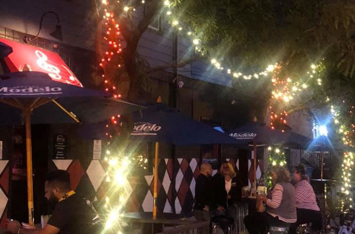 Gallery | Louies Pub